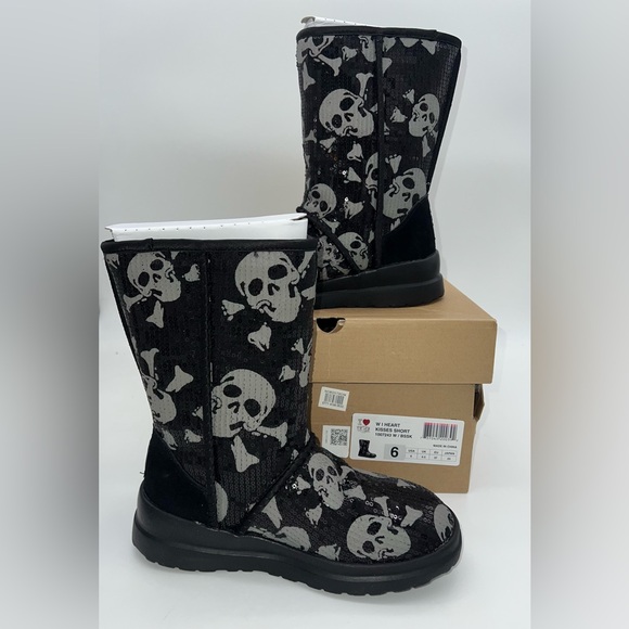 UGG | Shoes | New In Box Ugg Limited Edition Skull Crossbones Black ...
